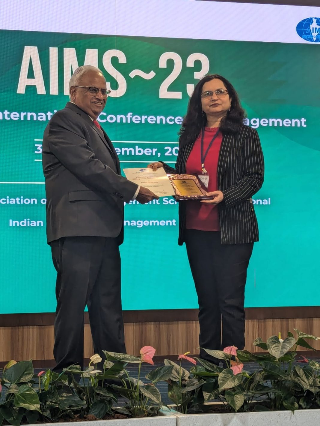 NMIMS SBM faculty Dr Ashu Sharma Wins Prestigious Award